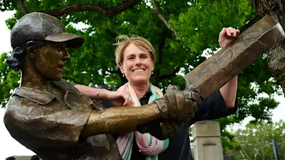 A world first: Australia great immortalised with SCG sculpture | ICC