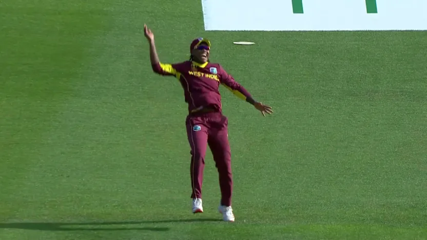 WICKET: Dunkley pulls straight to Henry | ICC Women's Cricket World Cup ...