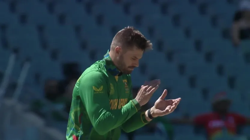 Wicket - Stephan Myburgh - South-Africa v Netherlands ICC T20WC 2022 ...