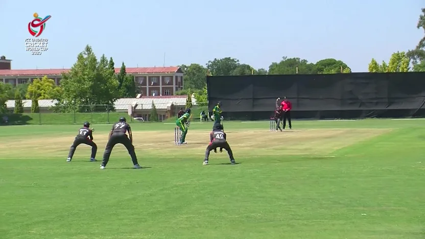 ICC U19 CWC: NGR v UAE – Aryan Lakra takes outstanding one-handed catch ...