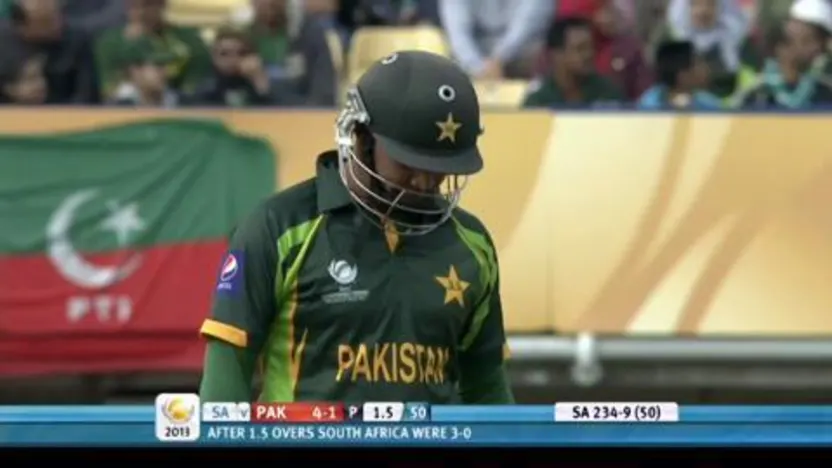 M5: Imran Farhat wicket | ICC