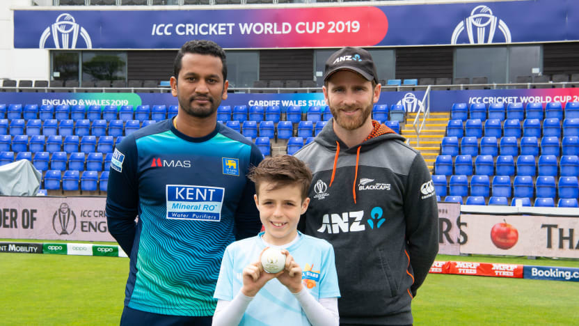 Cardiff welcomes Cricket World Cup in style with giant cricket catch relay