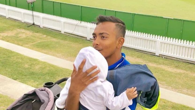 Prithvi gets taste of Sachin hero worship