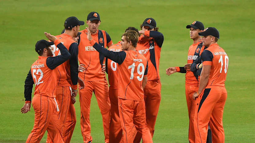 Snater five-for gives the Netherlands commanding win