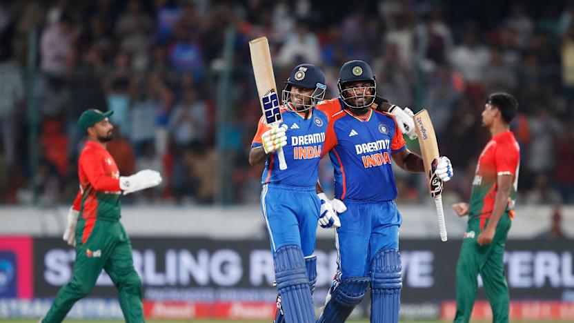 India record new T20I high, narrowly miss 300-run mark in Hyderabad