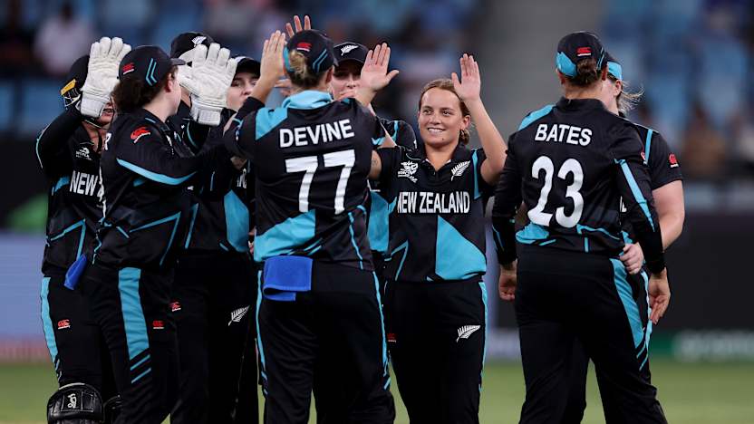 New Zealand reach semi-finals after defeating Pakistan