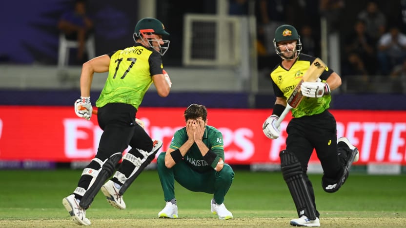 Wade completes brilliant chase to send Australia into the final
