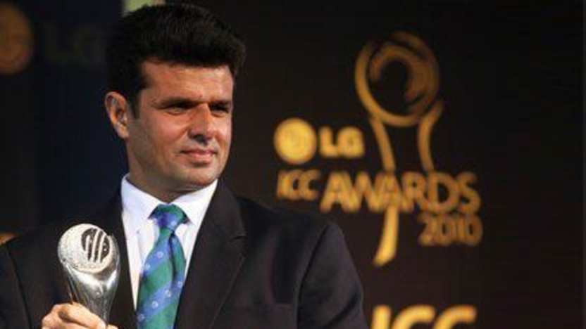 Aleem Dar wins ICC Umpire of the Year 2010