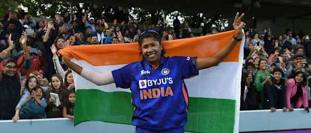 World pays tribute to retiring India great Jhulan Goswami | ICC