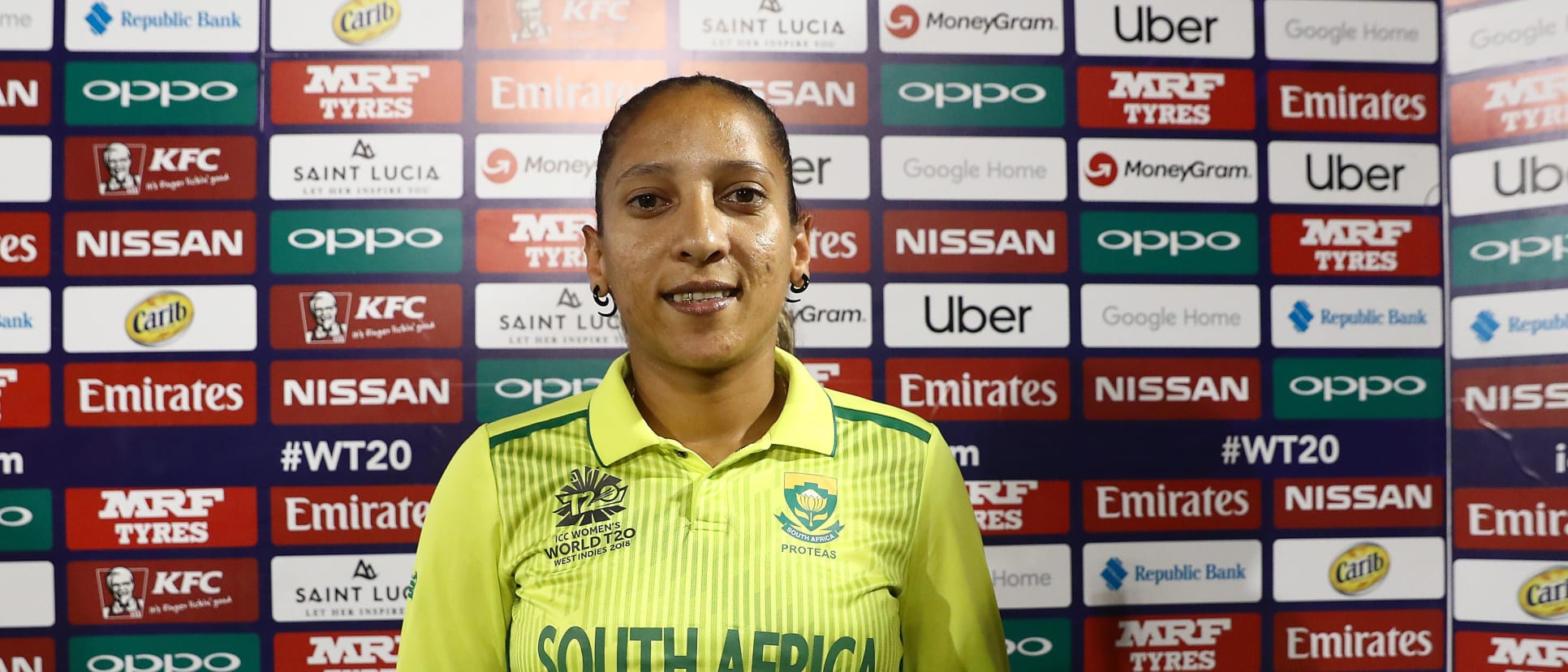 South Africa dodge rain, beat Sri Lanka to get first win