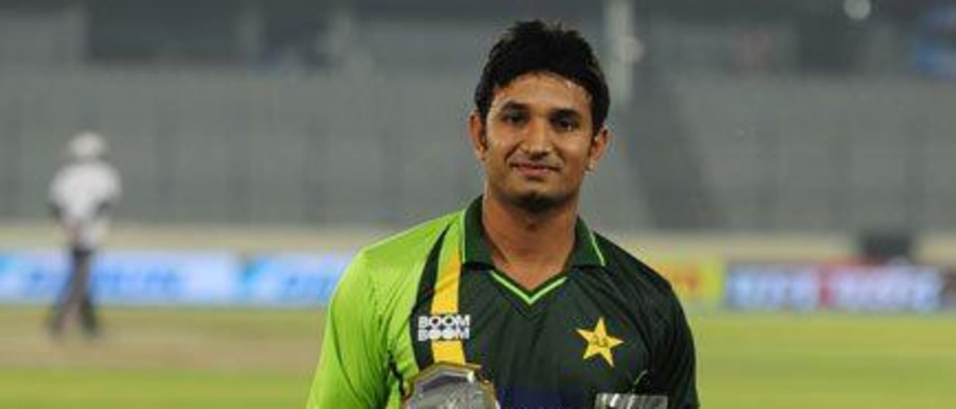 Pakistan storms into Asia Cup final