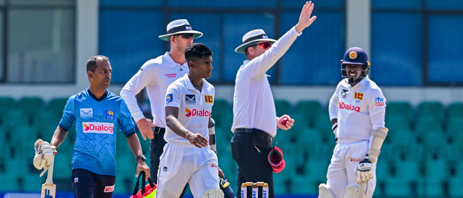 Debutant Chamika Gunasekara substituted after blow to the head