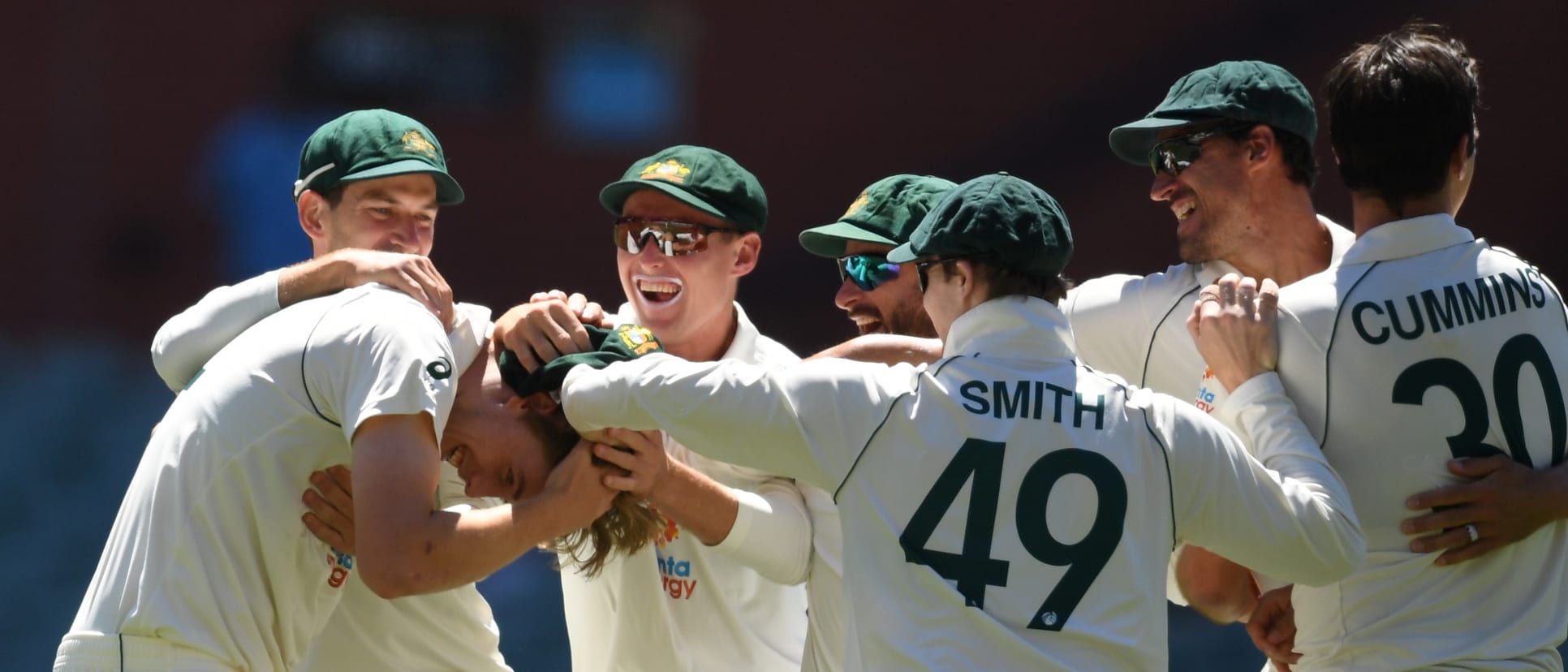 Cricket fraternity reacts to Australia's 'unreal' performance