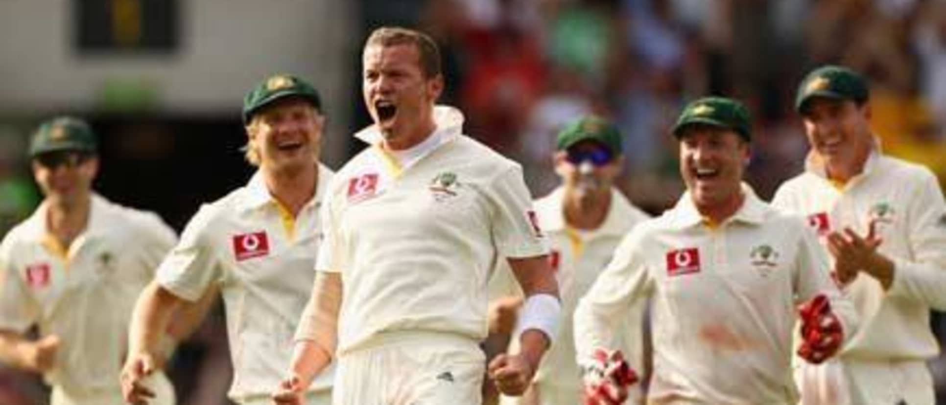 Siddle 'tricks as Australia takes command